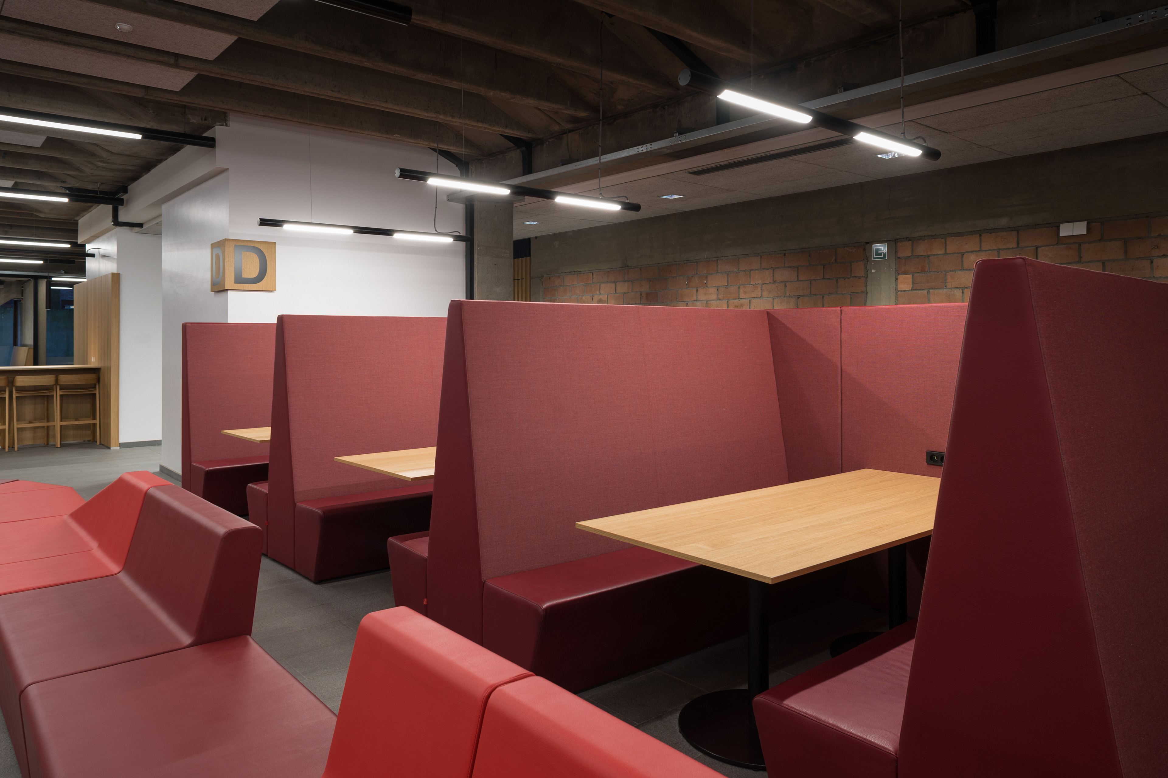 Multiline | College De Valk