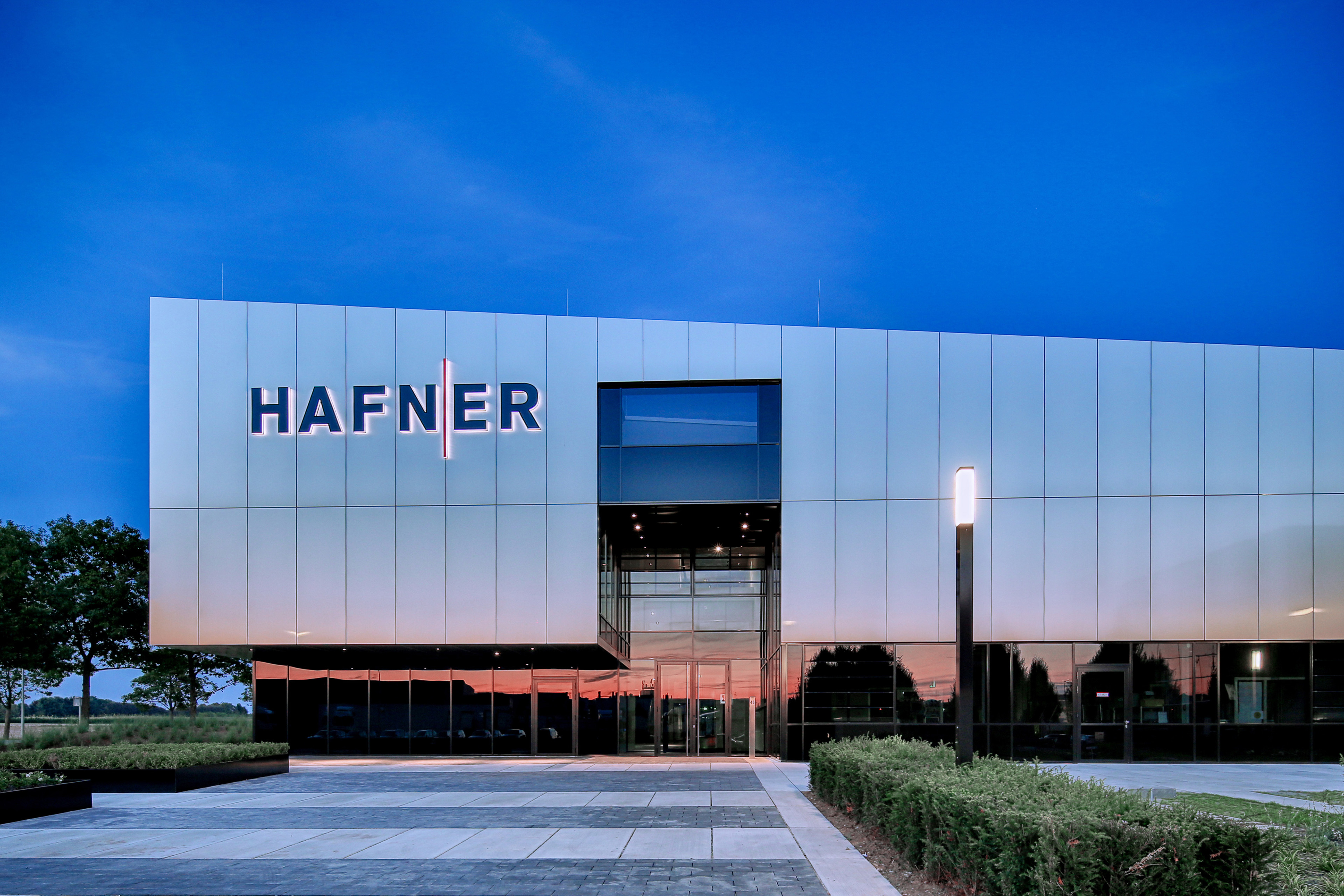 Multiline | Philipp Hafner